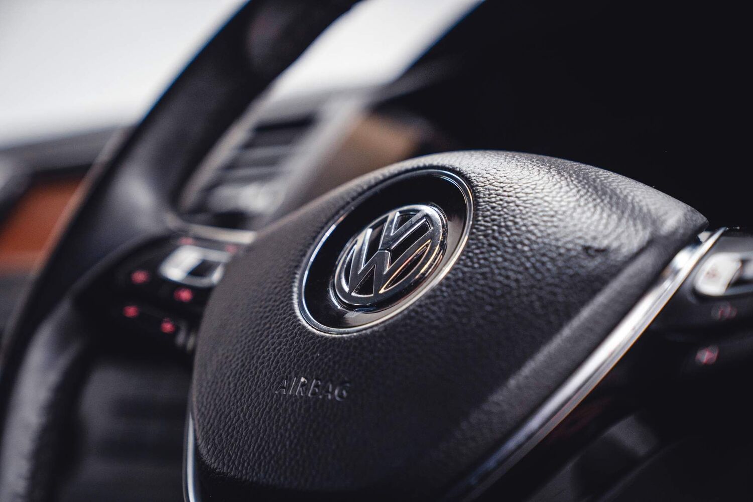 Used VOLKSWAGEN TRANSPORTER 2018 Blue in Telford, Shropshire | UK ...